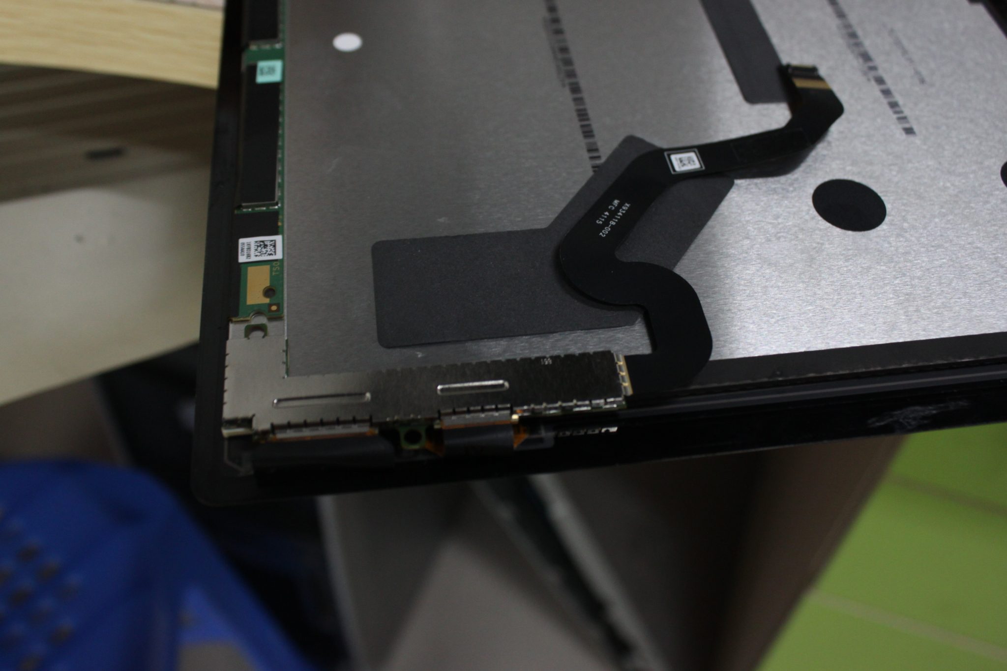 Surface Pro 4拆解&换硬盘 | Augix